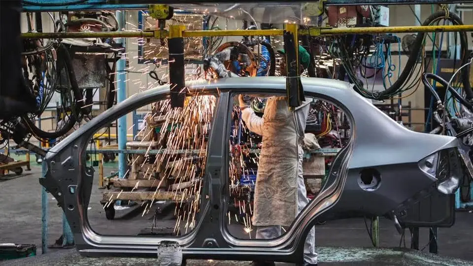 Defective Car Repair Dallas: Hail Damaged Roof Replaced Using Glue